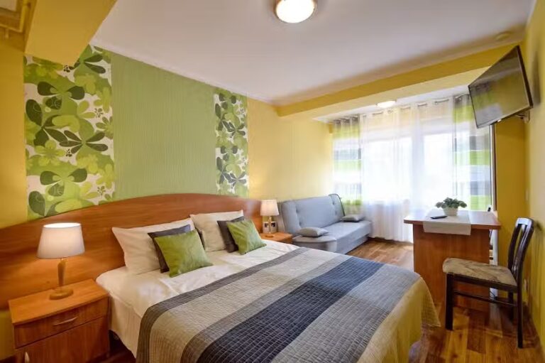 Guest House Garden | Hotel w Powiat kołobrzeski, Województwo ...