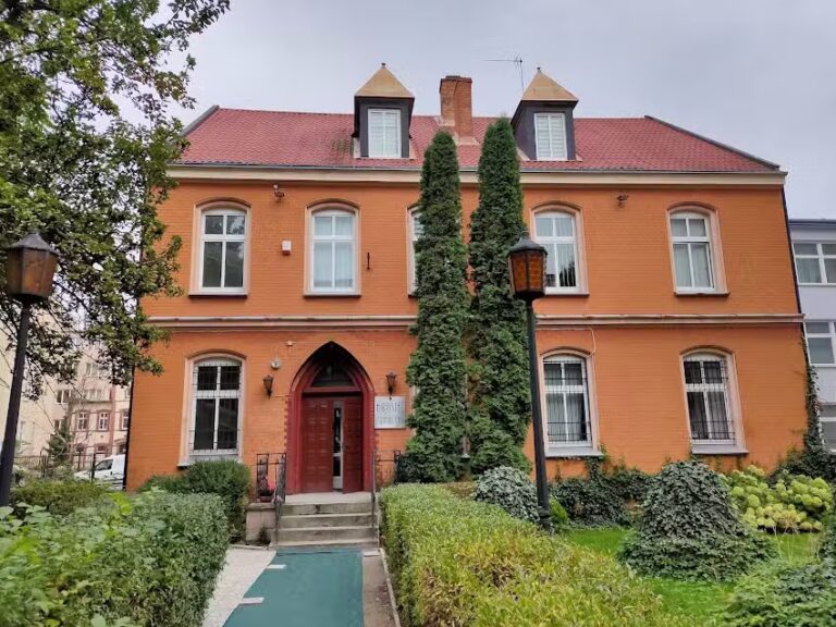 Hostel Pałacyk | Hotel w Powiat Bydgoszcz, Województwo kujawsko-pomorskie